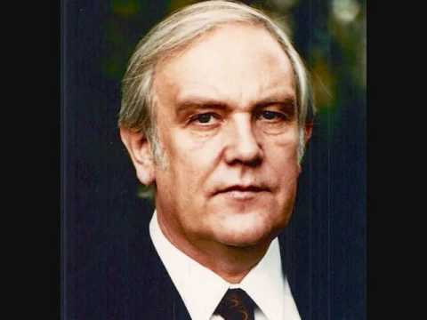 Kurt Moll (German operatic bass singer) - sin80